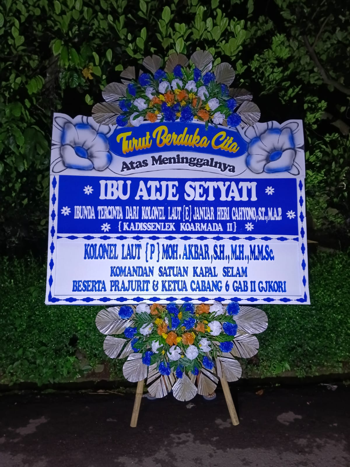 Jual Karangan Bunga Duka Cita Di Tarakan